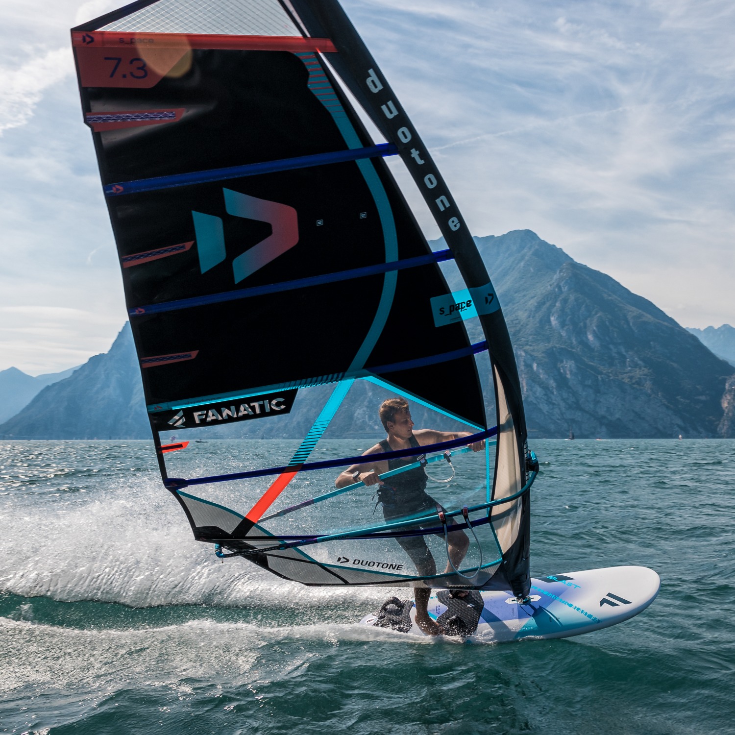 FANATIC Deska windsurfingowa Blast HRS 2023 - Cena - Sklep EASY-surfshop